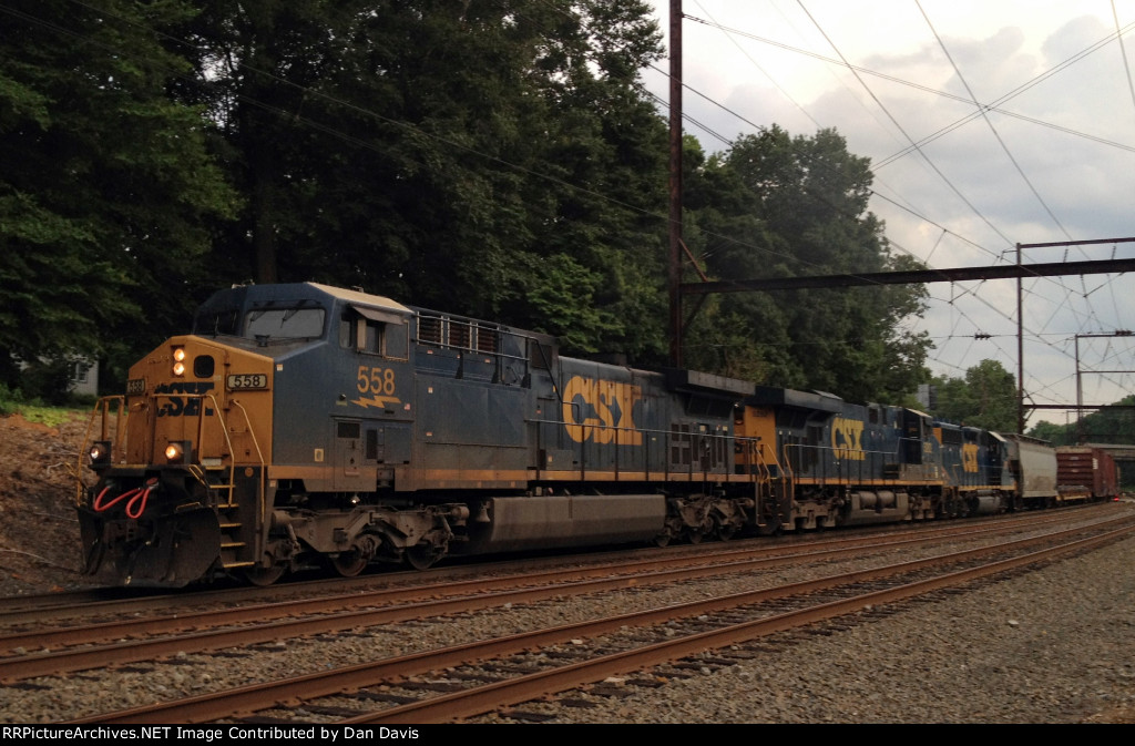 CSX CW44AH 558 leads an all YN3 Q410-27